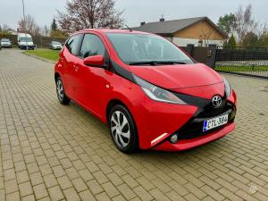 Sarkans Toyota Aygo 2015 Klaipėda, ar dzinēja tilpumu 1.00 L un nobraukumu 140 tūkst. km par 5150 €, foto 9 vietnē AUTOMOTO.COM.LV