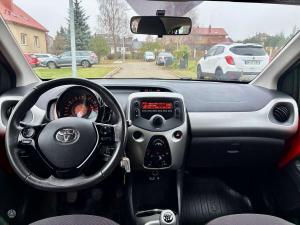 Sarkans Toyota Aygo 2015 Klaipėda, ar dzinēja tilpumu 1.00 L un nobraukumu 140 tūkst. km par 5150 €, foto 13 vietnē AUTOMOTO.COM.LV