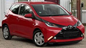Red Toyota Aygo 2015 in Ukmerge, with an engine capacity of 1.00 L and mileage of 164 thousand km for 5500 €, photo  on AUTOMOTO.COM.LV