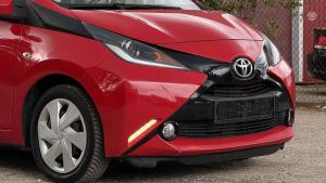 Red Toyota Aygo 2015 in Ukmerge, with an engine capacity of 1.00 L and mileage of 164 thousand km for 5500 €, photo 8 on AUTOMOTO.COM.LV
