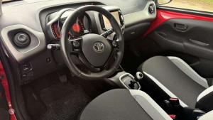 Red Toyota Aygo 2015 in Ukmerge, with an engine capacity of 1.00 L and mileage of 164 thousand km for 5500 €, photo 21 on AUTOMOTO.COM.LV