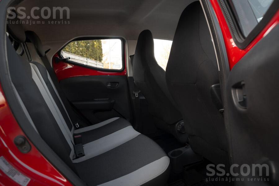 Sarkans Toyota Aygo 2018 Jelgava, ar dzinēja tilpumu 1.00 L un nobraukumu 225 tūkst. km par 5300 €, foto 16 vietnē AUTOMOTO.COM.LV