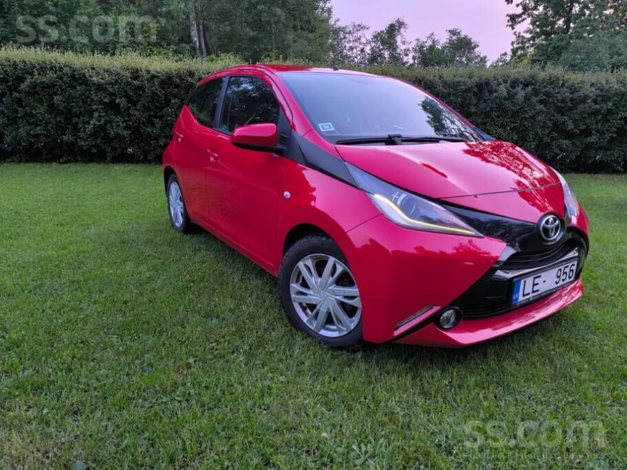 Red Toyota Aygo 2018 in Riga, with an engine capacity of 1.00 L and mileage of 225 thousand km for 5155 €, photo 1 on AUTOMOTO.COM.LV