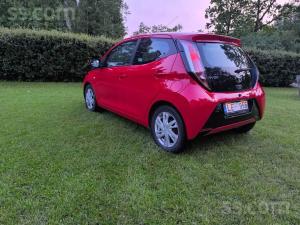 Red Toyota Aygo 2018 in Riga, with an engine capacity of 1.00 L and mileage of 225 thousand km for 5155 €, photo 5 on AUTOMOTO.COM.LV
