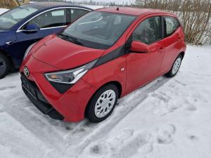 Sarkans Toyota Aygo 2019 Marijampole, ar dzinēja tilpumu 1.00 L un nobraukumu 240 tūkst. km par 3300 €, foto  vietnē AUTOMOTO.COM.LV