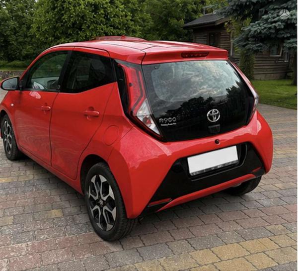 Sarkans Toyota Aygo 2021 Viļņa, ar dzinēja tilpumu 1.00 L un nobraukumu 38 tūkst. km par 6999 €, foto 2 vietnē AUTOMOTO.COM.LV