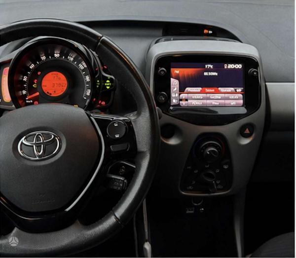 Sarkans Toyota Aygo 2021 Viļņa, ar dzinēja tilpumu 1.00 L un nobraukumu 38 tūkst. km par 6999 €, foto 4 vietnē AUTOMOTO.COM.LV