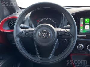 Sarkans Toyota Aygo 2024 Rīga, ar dzinēja tilpumu 1.00 L un nobraukumu 12 tūkst. km par 16990 €, foto 13 vietnē AUTOMOTO.COM.LV