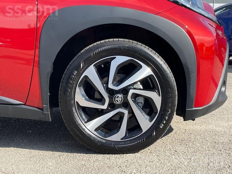 Sarkans Toyota Aygo 2024 Rīga, ar dzinēja tilpumu 1.00 L un nobraukumu 12 tūkst. km par 16990 €, foto 16 vietnē AUTOMOTO.COM.LV