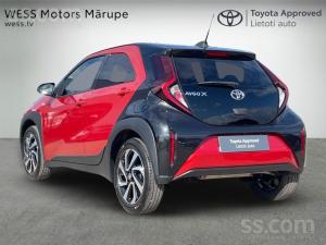 Sarkans Toyota Aygo 2024 Rīga, ar dzinēja tilpumu 1.00 L un nobraukumu 12 tūkst. km par 16990 €, foto 18 vietnē AUTOMOTO.COM.LV
