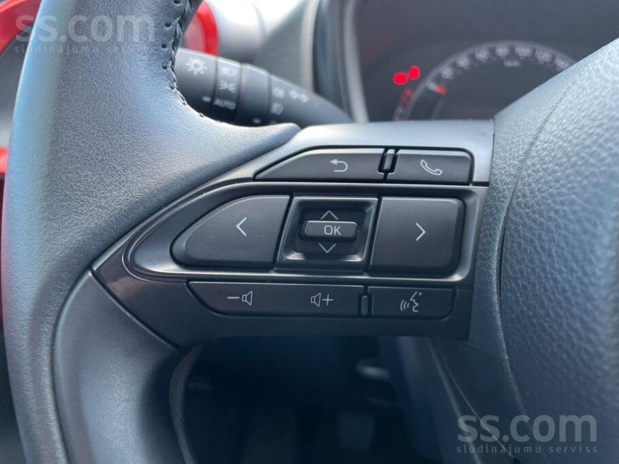 Sarkans Toyota Aygo 2024 Rīga, ar dzinēja tilpumu 1.00 L un nobraukumu 12 tūkst. km par 16990 €, foto 22 vietnē AUTOMOTO.COM.LV