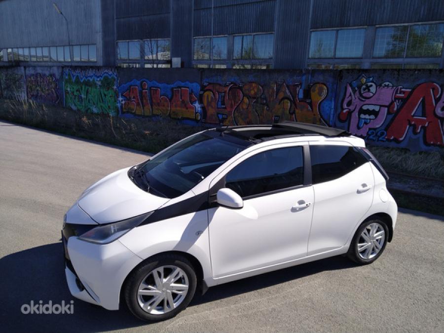 Balts Toyota Aygo 2016 Tallina, ar dzinēja tilpumu 1.00 L un nobraukumu 152 tūkst. km par 10990 €, foto 3 vietnē AUTOMOTO.COM.LV