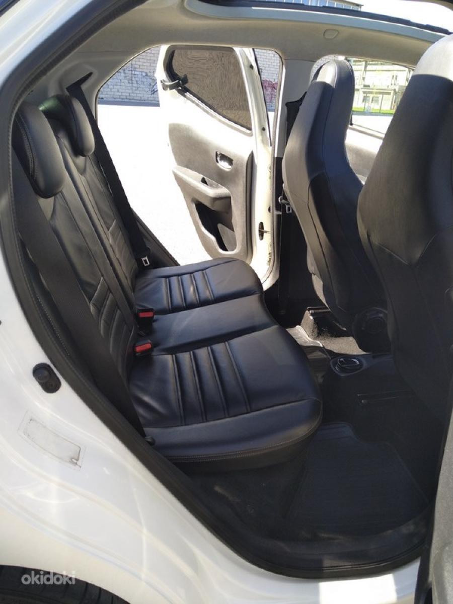 Balts Toyota Aygo 2016 Tallina, ar dzinēja tilpumu 1.00 L un nobraukumu 152 tūkst. km par 10990 €, foto 16 vietnē AUTOMOTO.COM.LV