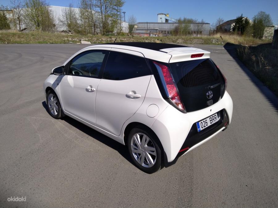 Balts Toyota Aygo 2016 Tallina, ar dzinēja tilpumu 1.00 L un nobraukumu 152 tūkst. km par 10990 €, foto 18 vietnē AUTOMOTO.COM.LV
