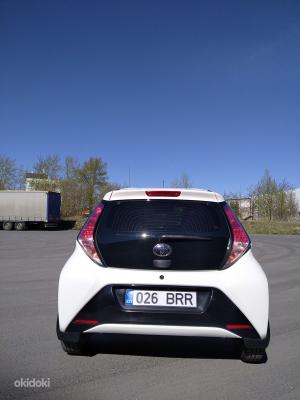 Balts Toyota Aygo 2016 Tallina, ar dzinēja tilpumu 1.00 L un nobraukumu 152 tūkst. km par 10990 €, foto 20 vietnē AUTOMOTO.COM.LV