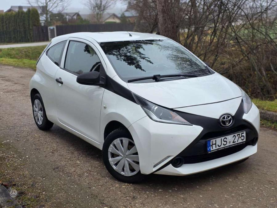 Balts Toyota Aygo 2015 Mažeikiai, ar dzinēja tilpumu 1.00 L un nobraukumu 208 tūkst. km par 2850 €, foto 3 vietnē AUTOMOTO.COM.LV