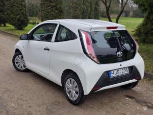 Balts Toyota Aygo 2015 Mažeikiai, ar dzinēja tilpumu 1.00 L un nobraukumu 208 tūkst. km par 2850 €, foto 4 vietnē AUTOMOTO.COM.LV