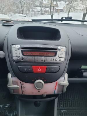 Balts Toyota Aygo 2007 Viļņa, ar dzinēja tilpumu 1.00 L un nobraukumu 182 tūkst. km par 1650 €, foto 8 vietnē AUTOMOTO.COM.LV