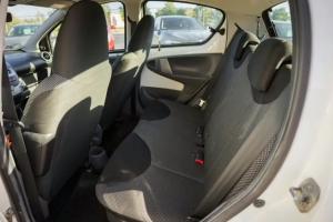 Balts Toyota Aygo 2010 Liepāja, ar dzinēja tilpumu 1.00 L un nobraukumu 94 tūkst. km par 3800 €, foto 15 vietnē AUTOMOTO.COM.LV