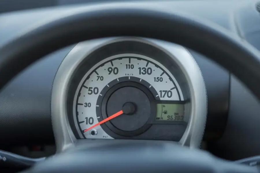Balts Toyota Aygo 2010 Liepāja, ar dzinēja tilpumu 1.00 L un nobraukumu 94 tūkst. km par 3800 €, foto 17 vietnē AUTOMOTO.COM.LV