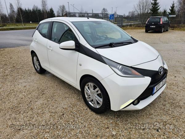 Balts Toyota Aygo 2015 Tartu, ar dzinēja tilpumu 1.00 L un nobraukumu 220 tūkst. km par 6490 €, foto 7 vietnē AUTOMOTO.COM.LV