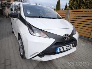 White Toyota Aygo 2016 in Jelgava, with an engine capacity of 1.00 L and mileage of 226 thousand km for 3500 €, photo 1 on AUTOMOTO.COM.LV