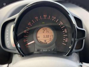 White Toyota Aygo 2016 in Vilnius, with an engine capacity of 1.00 L and mileage of 54 thousand km for 5100 €, photo 14 on AUTOMOTO.COM.LV