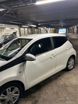 Balts Toyota Aygo 2016 Tallina, ar dzinēja tilpumu 1.00 L un nobraukumu 144 tūkst. km par 4600 €, foto 6 vietnē AUTOMOTO.COM.LV