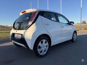 Balts Toyota Aygo 2017 Elektrėnai, ar dzinēja tilpumu 1.00 L un nobraukumu 137 tūkst. km par 6750 €, foto 5 vietnē AUTOMOTO.COM.LV