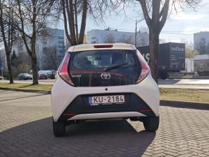 Balts Toyota Aygo 2017 Rīga, ar dzinēja tilpumu 1.00 L un nobraukumu 93 tūkst. km par 5850 €, foto 6 vietnē AUTOMOTO.COM.LV