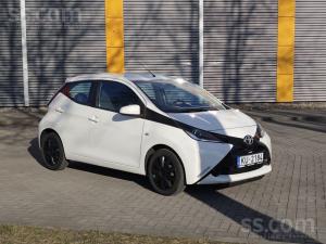 Balts Toyota Aygo 2017 Rīga, ar dzinēja tilpumu 1.00 L un nobraukumu 93 tūkst. km par 5850 €, foto 8 vietnē AUTOMOTO.COM.LV