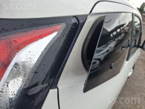 Белый Тойота Айго 2017 в Талси, объемом двигателя 1.00 л и пробегом 54 тыс. км за 7500 €, фото 15 на AUTOMOTO.COM.LV