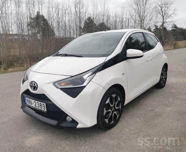 Balts Toyota Aygo 2019 Tukums, ar dzinēja tilpumu 1.00 L un nobraukumu 112 tūkst. km par 7500 €, foto 2 vietnē AUTOMOTO.COM.LV