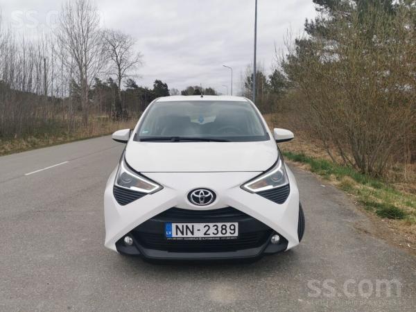 Balts Toyota Aygo 2019 Tukums, ar dzinēja tilpumu 1.00 L un nobraukumu 112 tūkst. km par 7500 €, foto 6 vietnē AUTOMOTO.COM.LV