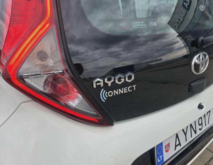 Белый Тойота Айго 2020 в Паневежис, объемом двигателя 1.00 л и пробегом 100 тыс. км за 5499 €, фото 72 на AUTOMOTO.COM.LV