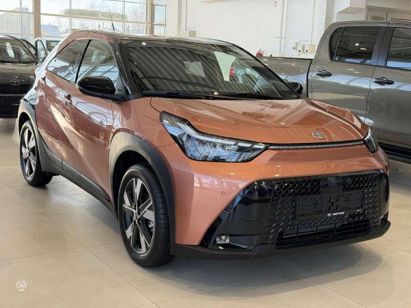 Коричневый Тойота Aygo X 2026 в Паневежис, объемом двигателя 1.49 л и пробегом 1 тыс. км за 21590 €, фото 3 на AUTOMOTO.COM.LV