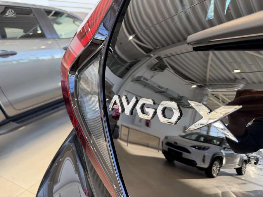 Brūns Toyota Aygo X 2026 Panevēža, ar dzinēja tilpumu 1.49 L un nobraukumu 1 tūkst. km par 21590 €, foto 33 vietnē AUTOMOTO.COM.LV