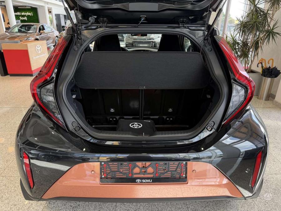 Коричневый Тойота Aygo X 2026 в Шяуляй, объемом двигателя 1.49 л и пробегом 0 тыс. км за 22820 €, фото 6 на AUTOMOTO.COM.LV