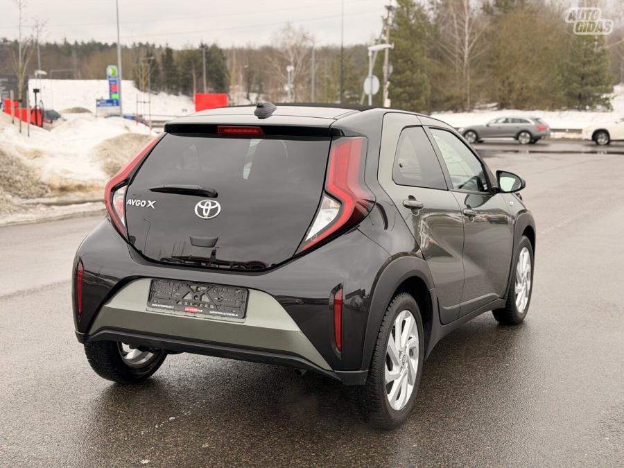 Тойота Aygo X 2022 в Вильнюс, объемом двигателя 1.00 л и пробегом 112 тыс. км за 13300 €, фото 7 на AUTOMOTO.COM.LV