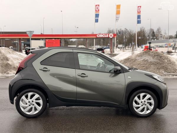 Toyota Aygo X 2022 in Vilnius, with an engine capacity of 1.00 L and mileage of 112 thousand km for 12950 €, photo 5 on AUTOMOTO.COM.LV