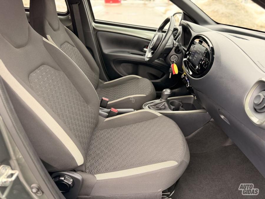 Toyota Aygo X 2022 in Vilnius, with an engine capacity of 1.00 L and mileage of 112 thousand km for 12950 €, photo 19 on AUTOMOTO.COM.LV