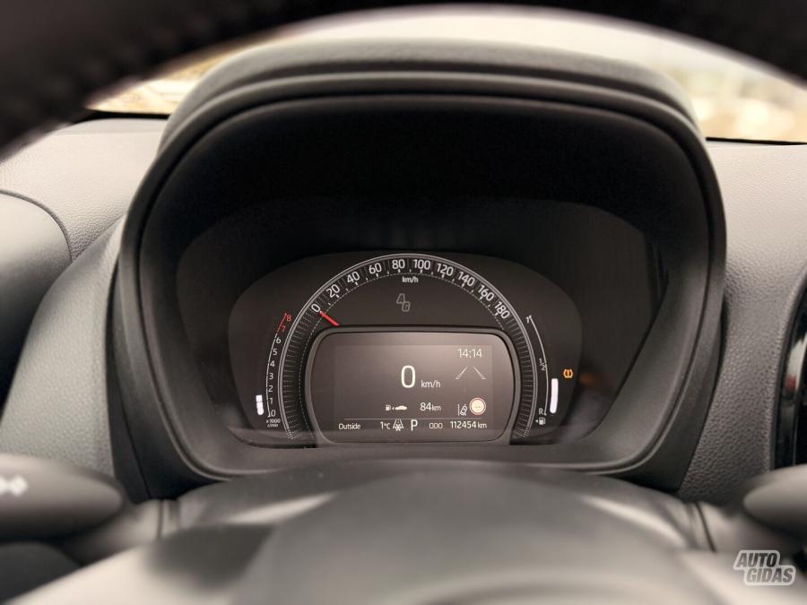 Toyota Aygo X 2022 in Vilnius, with an engine capacity of 1.00 L and mileage of 112 thousand km for 12950 €, photo 24 on AUTOMOTO.COM.LV
