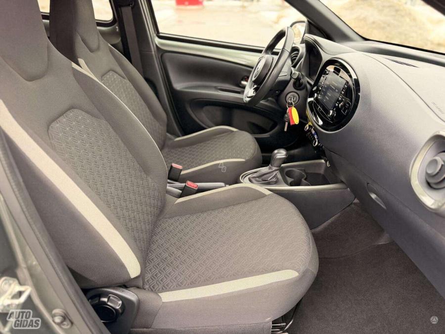Toyota Aygo X 2022 in Vilnius, with an engine capacity of 1.00 L and mileage of 112 thousand km for 12950 €, photo 18 on AUTOMOTO.COM.LV