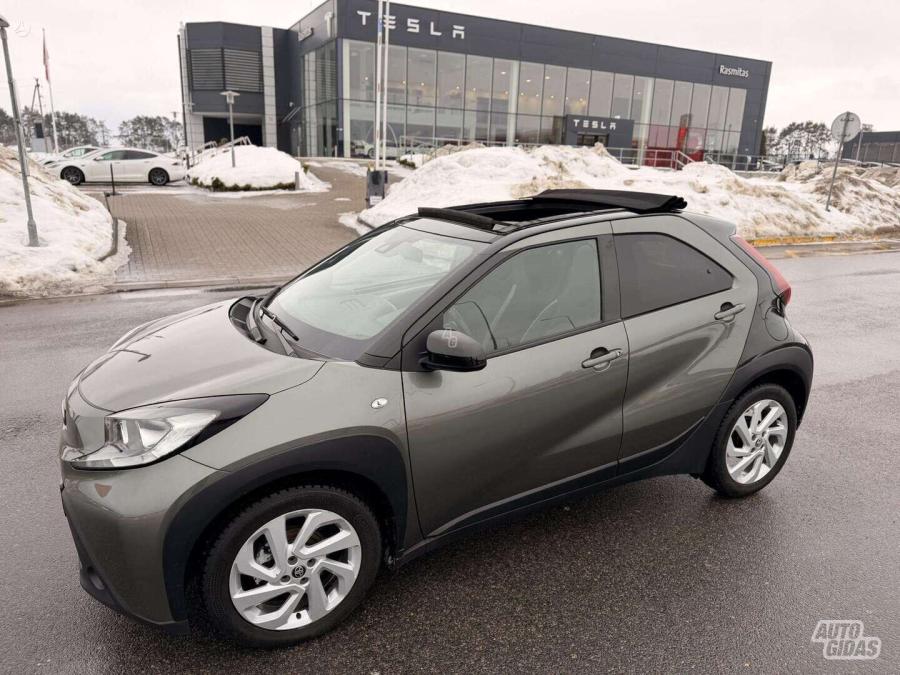 Toyota Aygo X 2022 in Vilnius, with an engine capacity of 1.00 L and mileage of 112 thousand km for 12950 €, photo 21 on AUTOMOTO.COM.LV