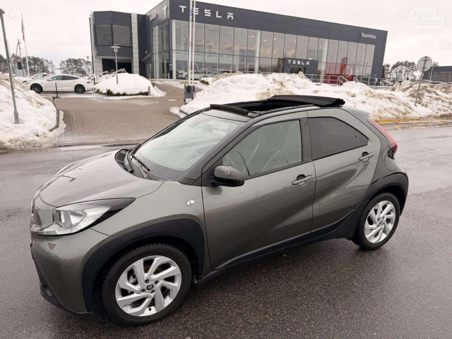 Toyota Aygo X 2022 in Vilnius, with an engine capacity of 1.00 L and mileage of 112 thousand km for 12950 €, photo 21 on AUTOMOTO.COM.LV