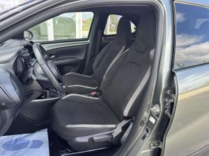 Тойота Aygo X 2022 в Вильнюс, объемом двигателя 1.00 л и пробегом 112 тыс. км за 11550 €, фото 17 на AUTOMOTO.COM.LV