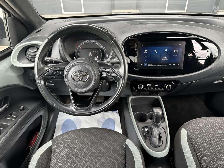 Зеленый Тойота Aygo X 2024 в Вильнюс, объемом двигателя 1.00 л и пробегом 49 тыс. км за 11250 €, фото 35 на AUTOMOTO.COM.LV