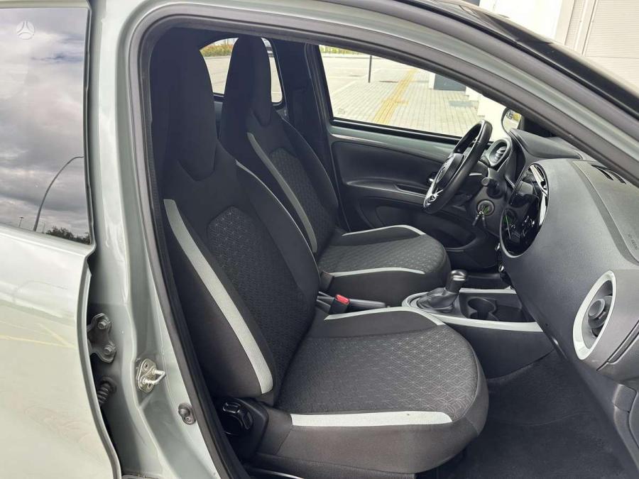 Зеленый Тойота Aygo X 2024 в Вильнюс, объемом двигателя 1.00 л и пробегом 49 тыс. км за 11250 €, фото 37 на AUTOMOTO.COM.LV