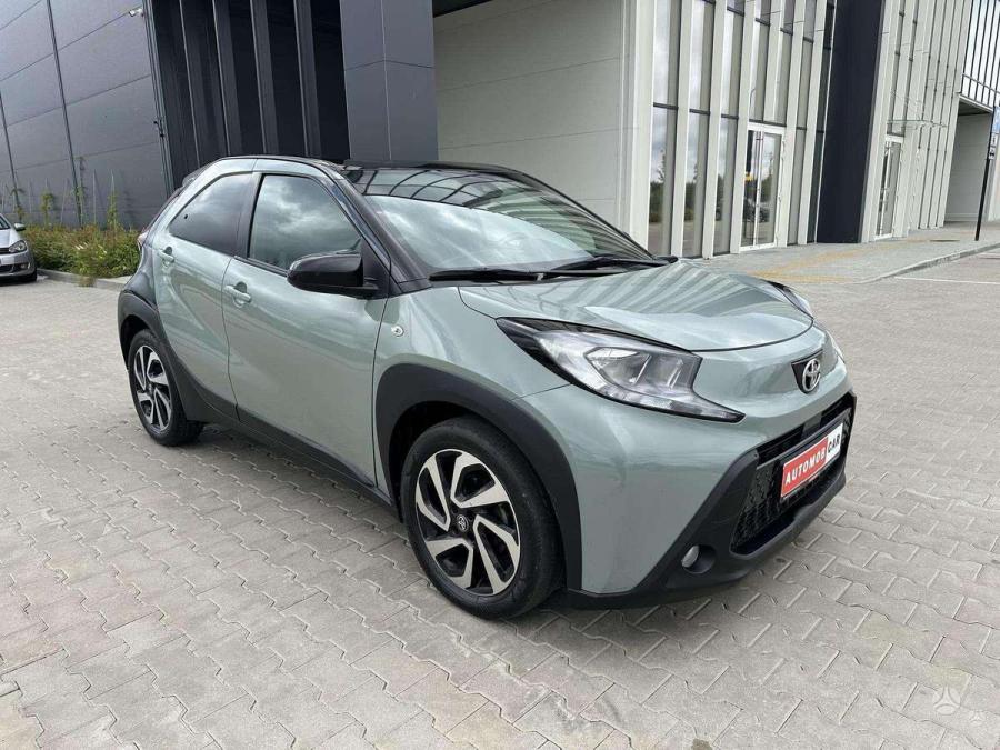 Зеленый Тойота Aygo X 2024 в Вильнюс, объемом двигателя 1.00 л и пробегом 49 тыс. км за 12950 €, фото 5 на AUTOMOTO.COM.LV