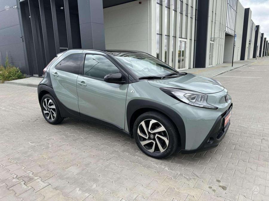 Зеленый Тойота Aygo X 2024 в Вильнюс, объемом двигателя 1.00 л и пробегом 49 тыс. км за 12950 €, фото 6 на AUTOMOTO.COM.LV